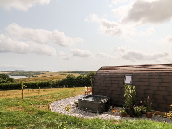 Ash, Romantic, With Hot Tub In Saltash - Cawsand