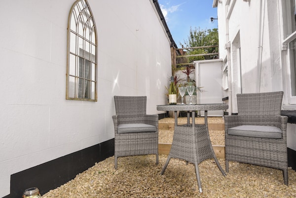 Apartment 1, Durham House, Pet Friendly, With A Garden In Beer - Seaton