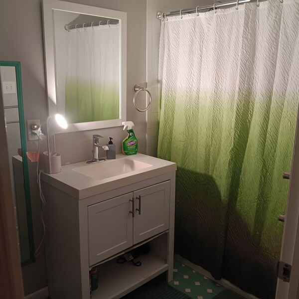 Valisha's 2bedroom Cozy Home, Quick Access To New York & New Jersey. - Stapleton - Staten Island NY
