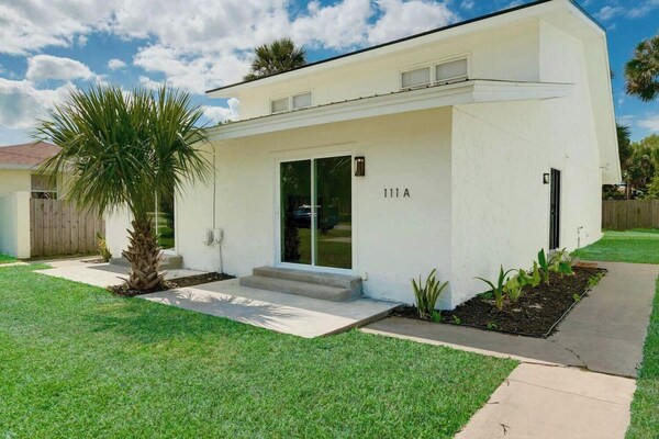 Sunshine Just By Historic Downtown And The Beach! - St. Augustine, FL