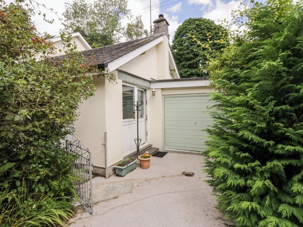 The Lodge, Romantic, Character Holiday Cottage In Ambleside - Ambleside