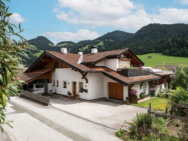 Haus Feiersinger - Doppelzimmer, Etagendusche Oder -Bad - Itter