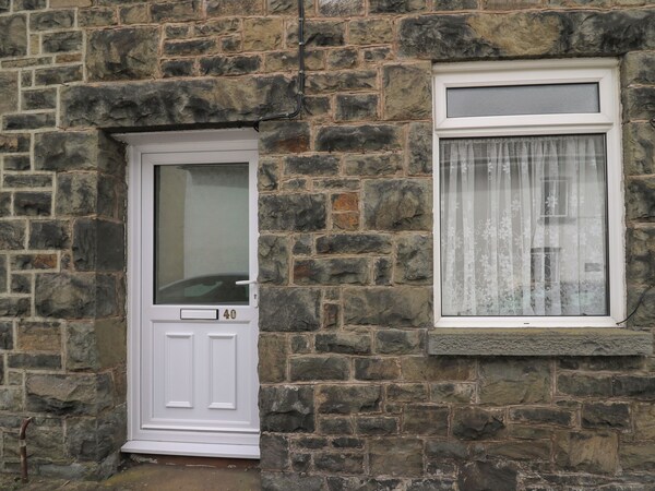 Rowan Cottage, Pet Friendly, With Open Fire In Builth Wells - Builth Wells