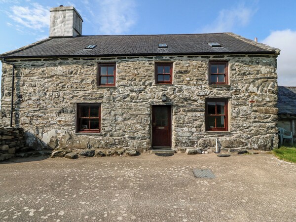 Ereiniog, Family Friendly, With Open Fire In Tremadog - Beddgelert