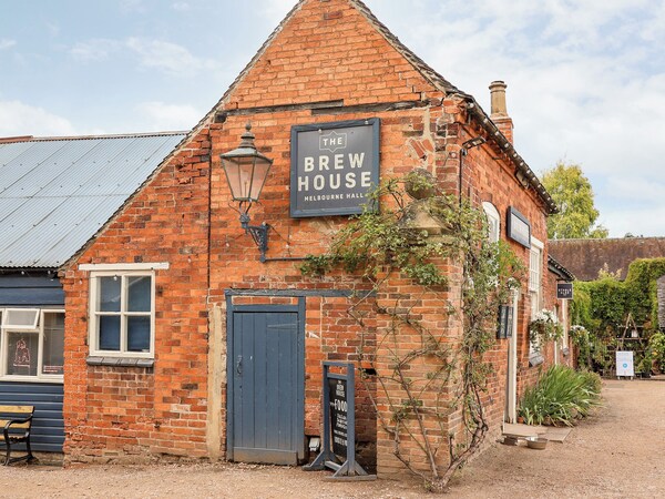 Tithe Barn, Pet Friendly In Melbourne, Derbyshire - Leicestershire