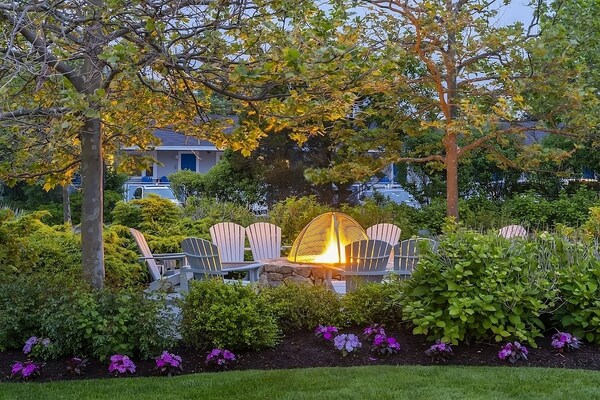 3 Ocean View Units Near Woods Hole Aquarium! Private Beach Access!, Pools! - Wareham, MA