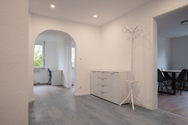 Apartamento-de Gran Tamaño-baño Privado-balcón - Hockenheim