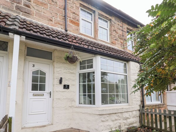 3 Glendowne Terrace, Family Friendly, With Hot Tub In Harrogate - Harrogate