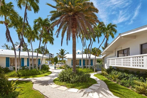 Tropical Paradise Retreat In Islamorada! Pool, Pet-friendly, Free Parking! - Islamorada, FL