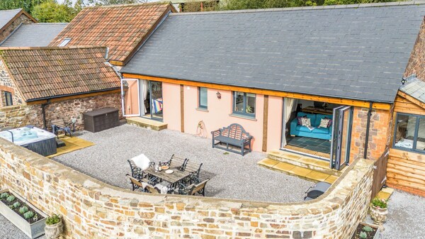 The Farm Office, Pet Friendly, With Hot Tub In Bampton, Devon - Dulverton