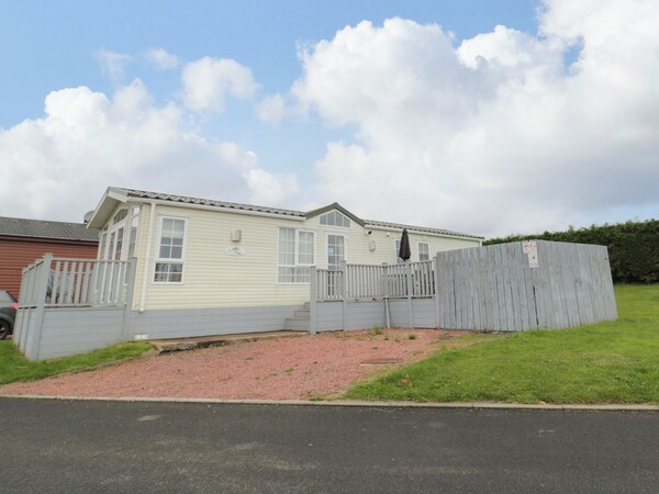 Lemon Tree Lodge, Pet Friendly, Country Holiday Cottage In Felton - Écosse