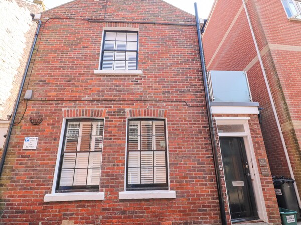 The Cottage, Country Holiday Cottage, With A Garden In Weymouth - Weymouth