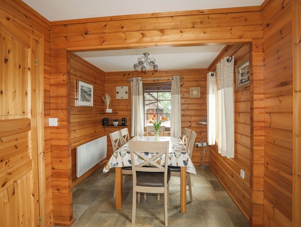 Eirianfa, Character Holiday Cottage, With Open Fire In Menai Bridge - Beaumaris