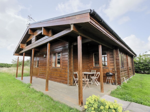 Curlew Lodge, Pet Friendly, With Open Fire In Southerness - Caerlaverock Castle