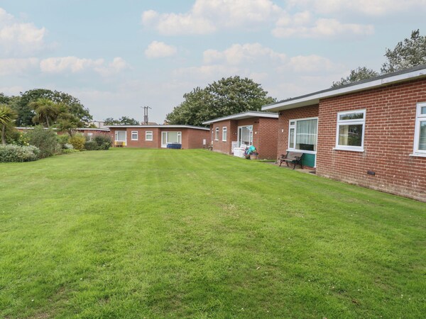31 Siesta Mar Chalet Park, Pet Friendly, With A Garden In Mundesley - Mundesley