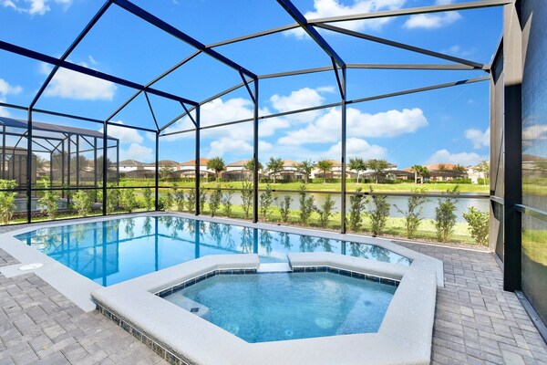 Solterra Resort 7br Lakeview Villa Pool Spa Disney Aera - Davenport