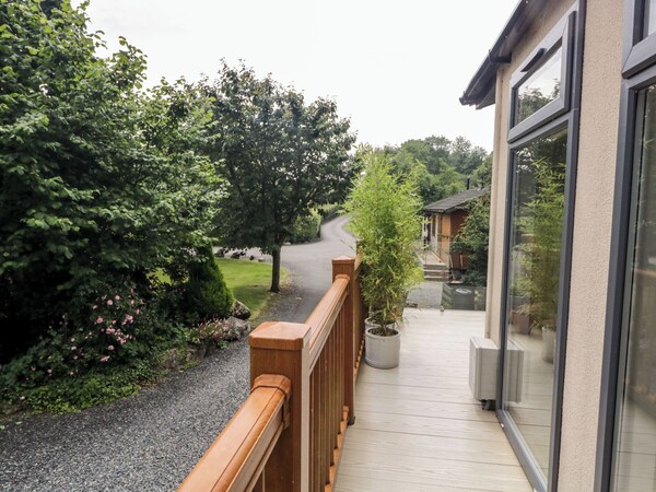 Pippin Lodge, Pet Friendly, With Open Fire In Cartmel - Cartmel