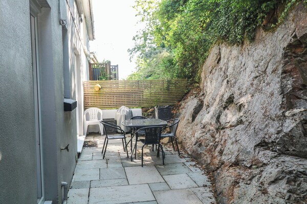 8 Rosewall Cottages, Pet Friendly, With A Garden In St Ives - St Ives