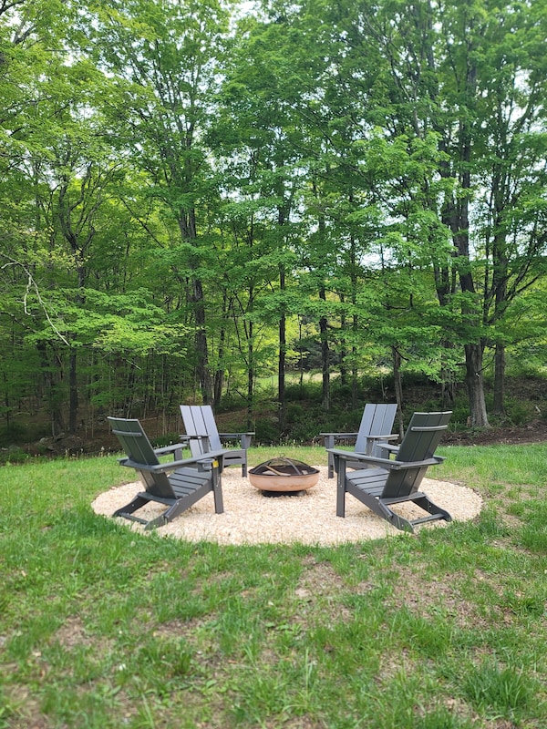 Newly Renovated Historic Farmhouse On A Quiet Country Lane - New Jersey
