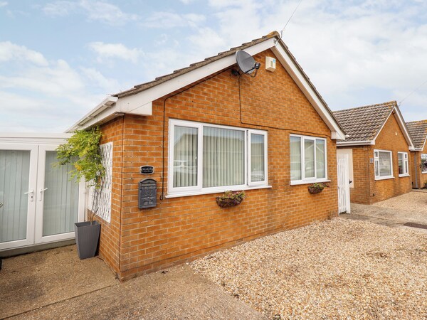 Mariai Eton Road, Pet Friendly, With Open Fire In Trusthorpe - Anderby Creek