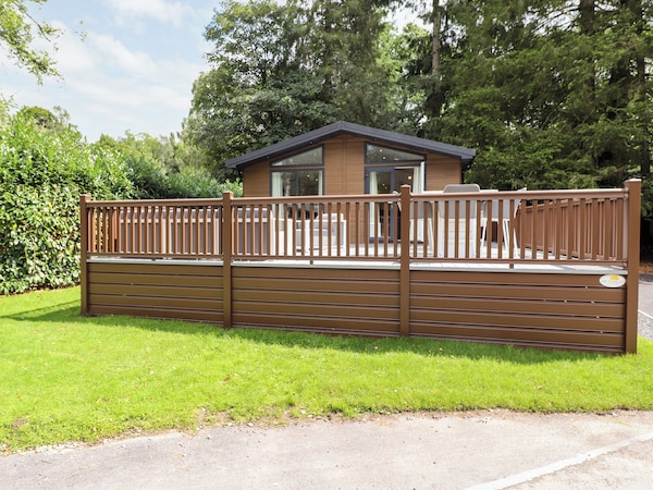 Unique Luxury Lodge, Family Friendly, With Pool In Windermere - Ambleside