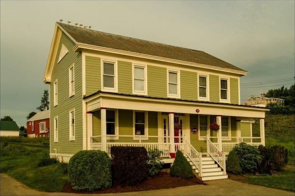 No Longer Booking On Vrbo - Georgia, VT