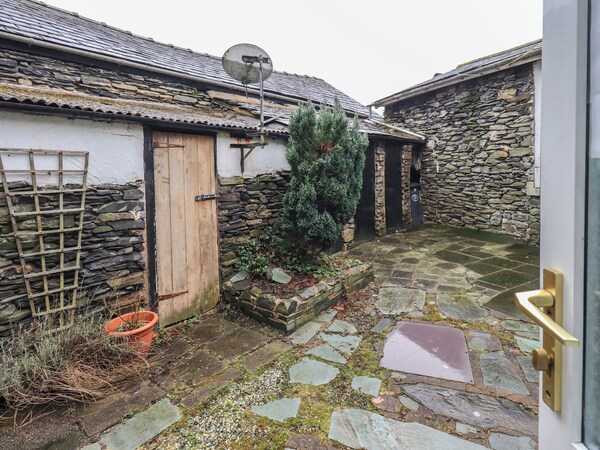 Honeysuckle Cottage, Family Friendly, With Open Fire In Windermere - Windermere