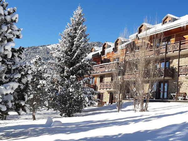 200m Du Centre Station, Terrasse, Parking, Télévision, Casier à Ski, 45m², Les Angles - Matemale