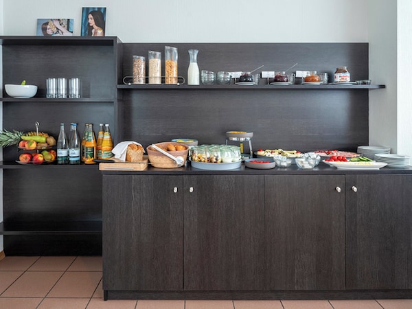 Comfort Dreibettzimmer Mit Dusche Und Wc - Lörrach