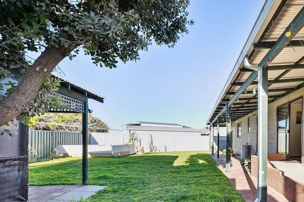 Classic Beach House Lancelin - Lancelin