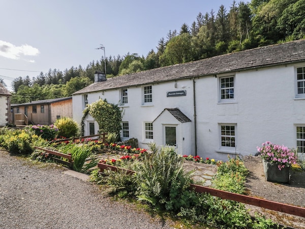 Riverside Cottage No 5, Pet Friendly, With Hot Tub In Keswick - Borrowdale