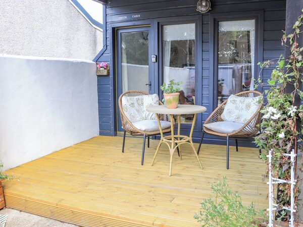 Creed Cabin, Pet Friendly, Character Holiday Cottage In Stornoway - Stornoway