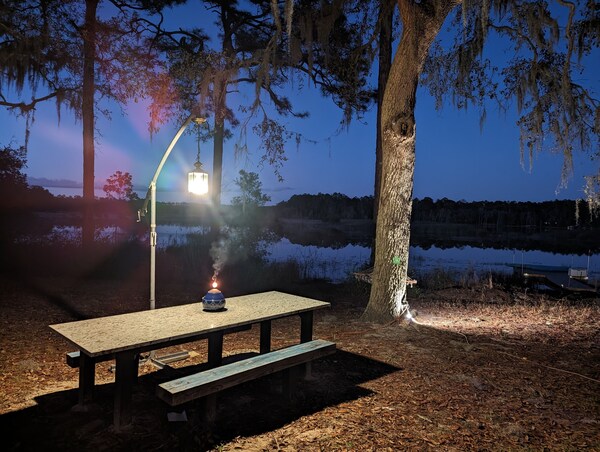 Private Room & Bathroom With Lakeview - Hawthorne, FL