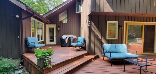 Fairway House Close To Crystal Lake Golf - Beulah, MI