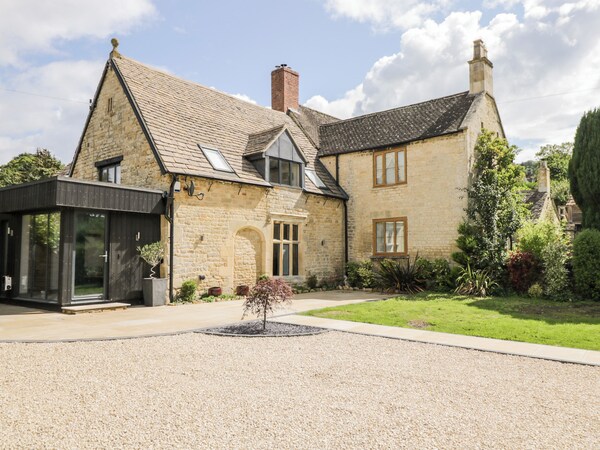 Suncroft, Pet Friendly, Character Holiday Cottage In Prestbury - Tewkesbury