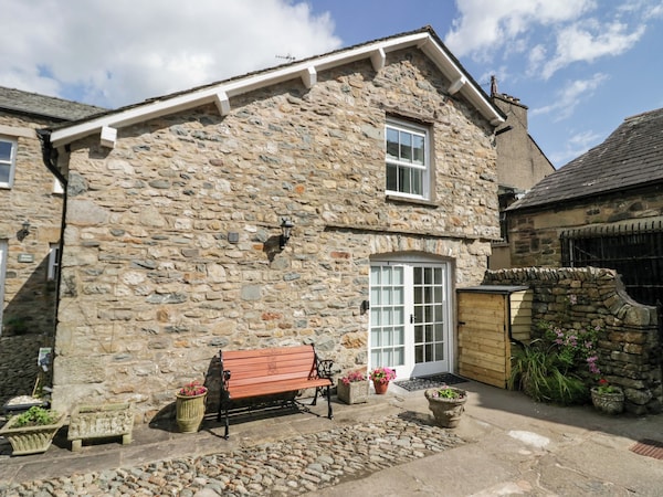 Ramblers Rest, Pet Friendly, Character Holiday Cottage In Sedbergh - Sedbergh
