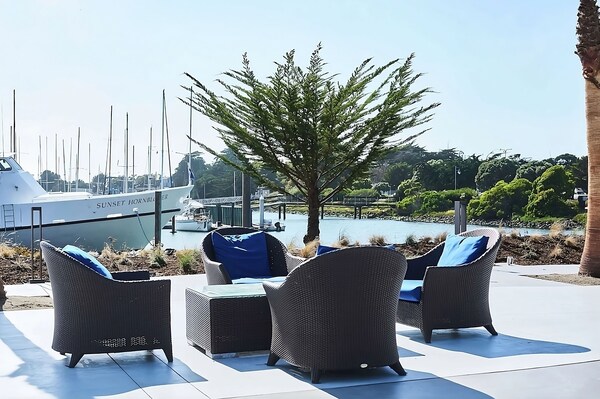 Relaxing Retreat In Berkeley! Swimming Pool, Pets Allowed, Near Keller Beach - Berkeley, CA