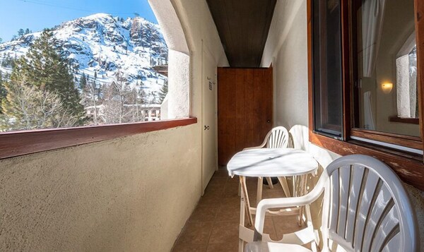 Nature Gateway W/balcony, Parking, Outdoor Pool & Kitchen! - Kaliforniya