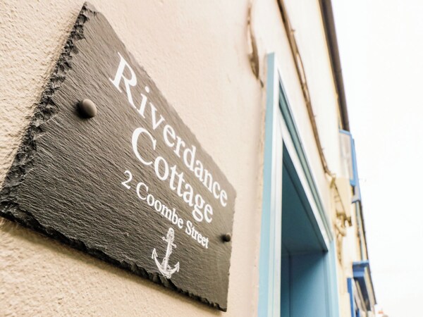 Riverdance Cottage, Pet Friendly, With Open Fire In Lyme Regis - Lyme Regis