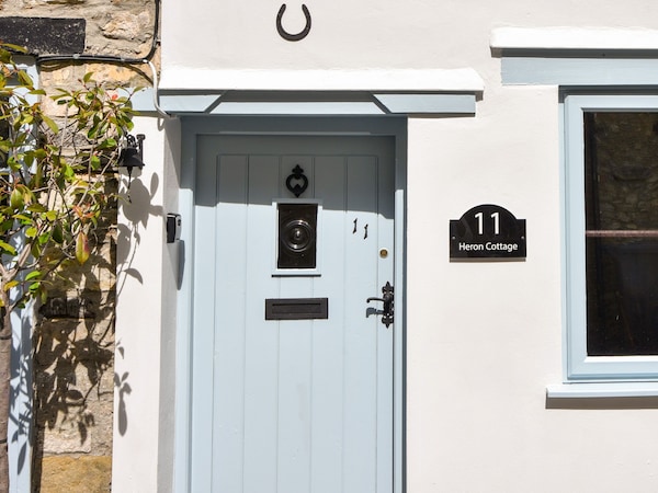 Heron Cottage, Pet Friendly, Character Holiday Cottage In Colyton - Seaton