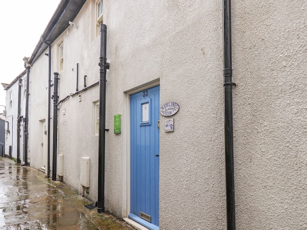 Madelines View, Pet Friendly, Character Holiday Cottage In Whitby - Whitby