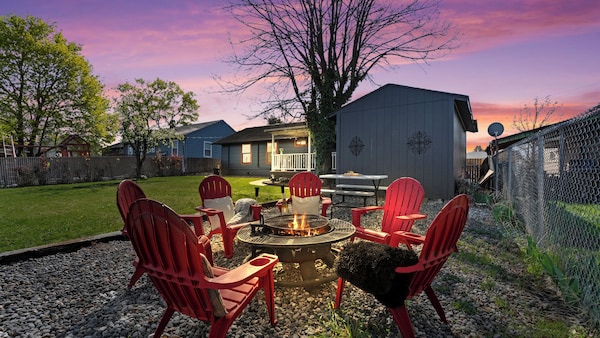 3br With Hot Tub, Game Room / Pet Friendly / 10' To Everything - Walla Walla, WA