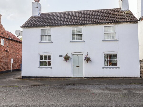 Tivoli, Pet Friendly, Character Holiday Cottage In Elkesley - Sherwood Forest