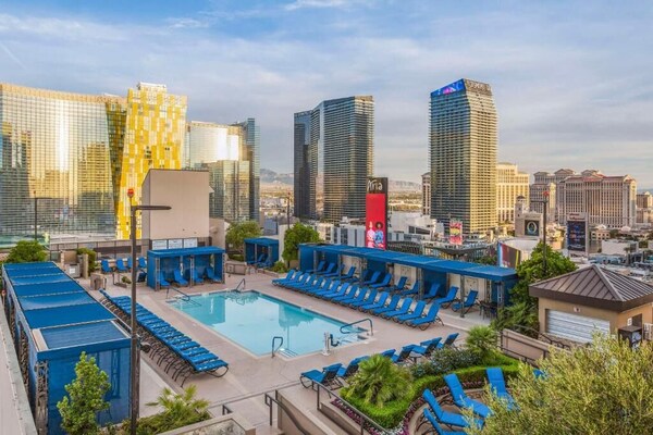 The Perfect Vegas Escape! Fully-equipped Kitchen, Swimming Pool! - Bellagio