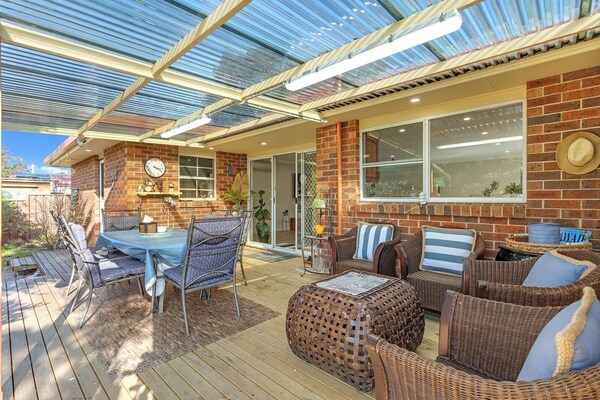 The Goddess Of Wine Retreat With 3pm Checkout - Sussex Inlet
