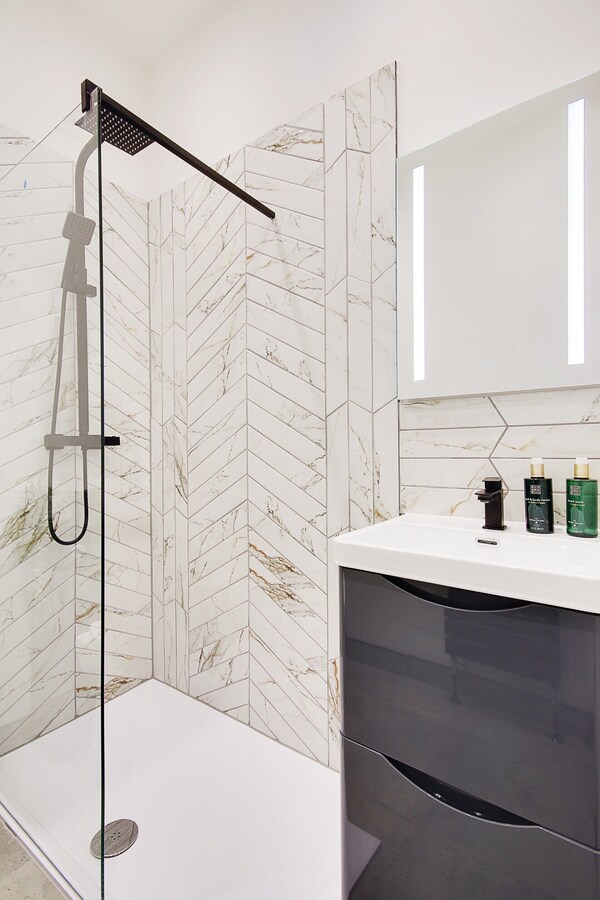 Super Lusso-suite-bagno Privato-vista Giardino-ysabelle Suite - Bournemouth