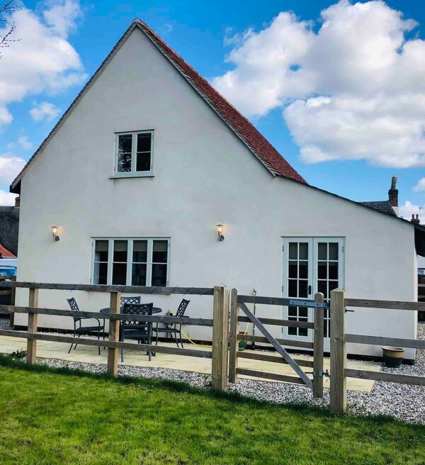 The Cottage In The Quiant Village Of Birdbrook - Cambridgeshire