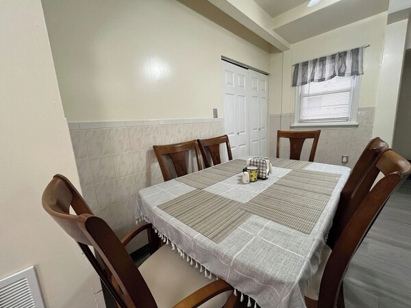 Chelsea Cabana- Close To Tropicana And Boardwalk! - Atlantic City, NJ