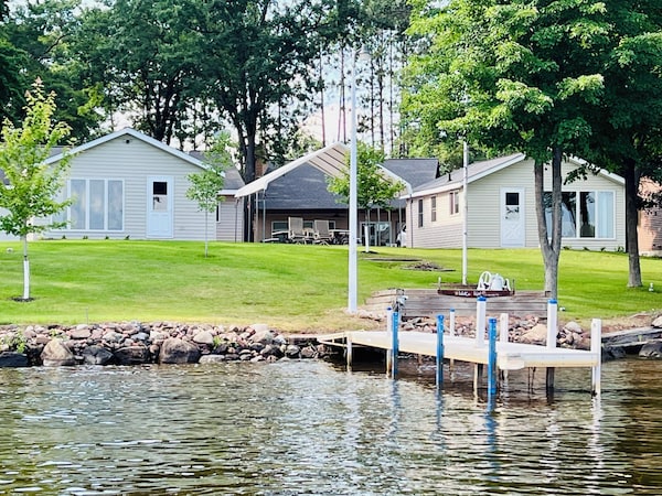 Discover Serenity At 'Holcombe Haven': Your Lakeside Cabin Retreat Awaits! - Cornell, WI