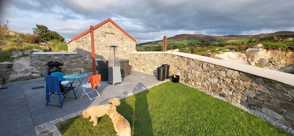 Lujoso-cabaña-baño Con Ducha-vista Al Lago-cabin 1 - Newry